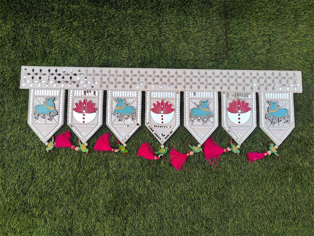 Buy - Pataka Toran in Pichwai Theme With Pattern Work on Strip